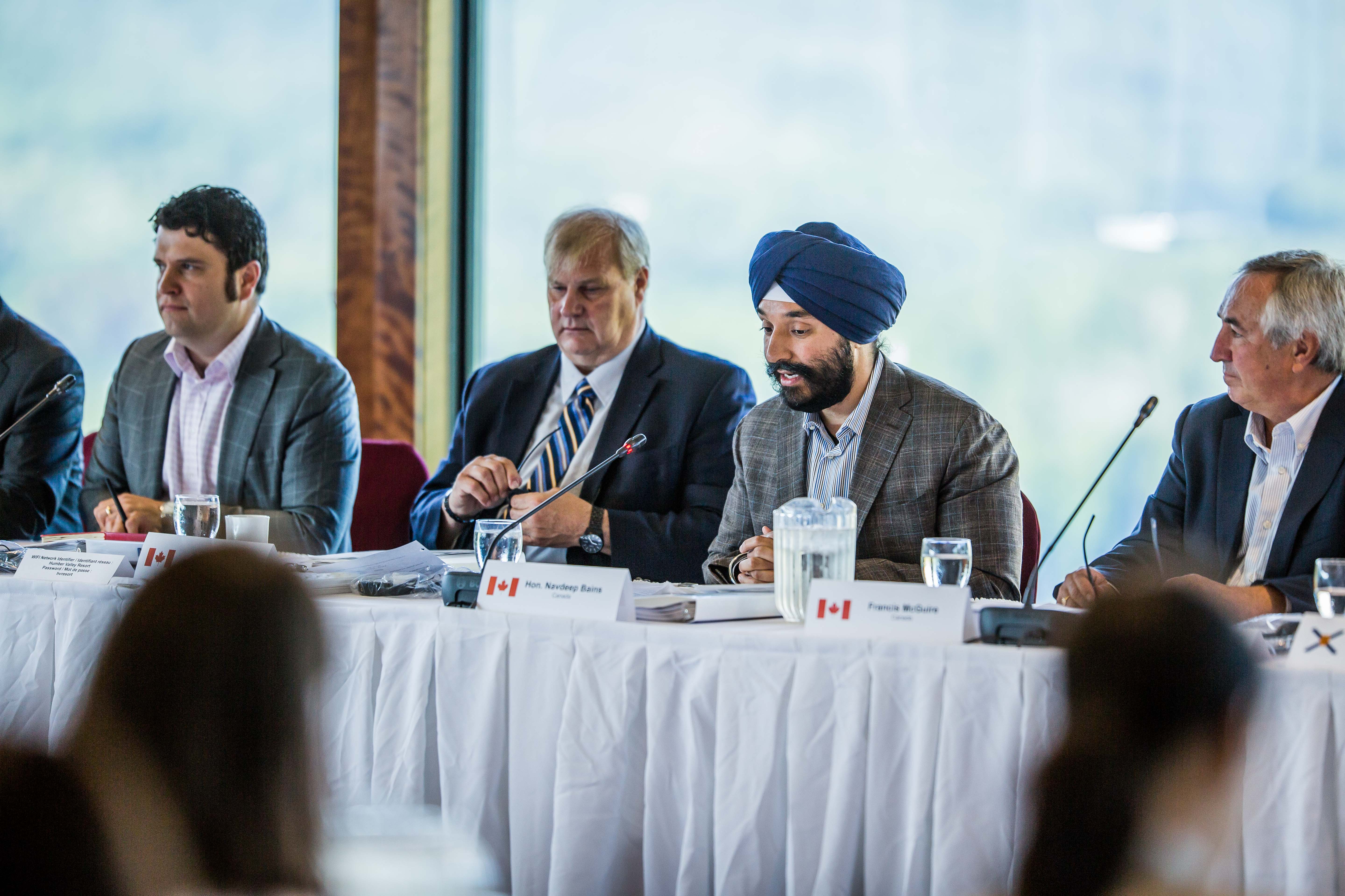 PHOTO - Federal Ministers and Atlantic Premiers meeting today in Humber ...