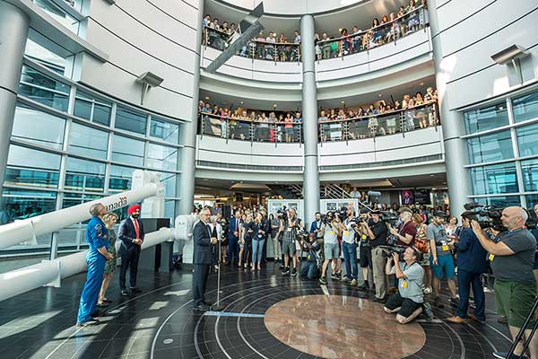 Canada welcomes David Saint-Jacques back home - Canada.ca