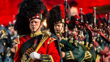 Canadian Army musicians perform at Edinburgh Castle, Scotland - Canada.ca
