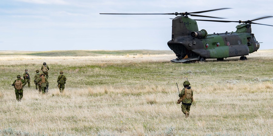 RCAF training course takes to the skies over Suffield - Canada.ca