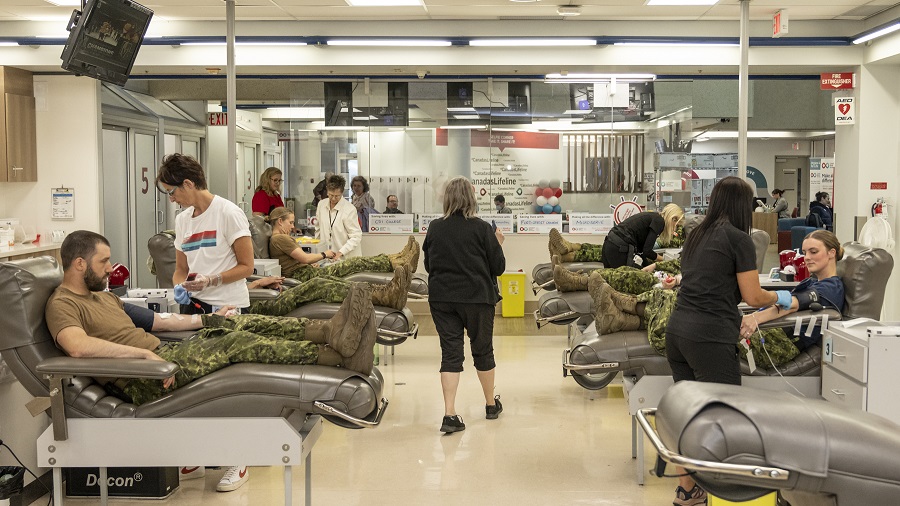 1 Fd Amb medics give of themselves to save others - Canada.ca