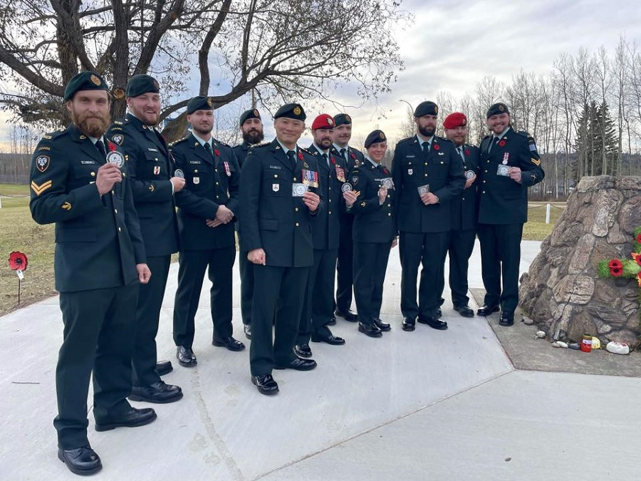 1 CER members mark Remembrance Day in Fox Creek - Canada.ca