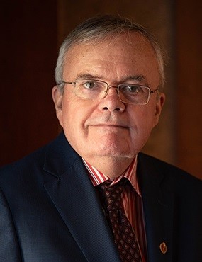 Biographies of Committee members - Canada.ca