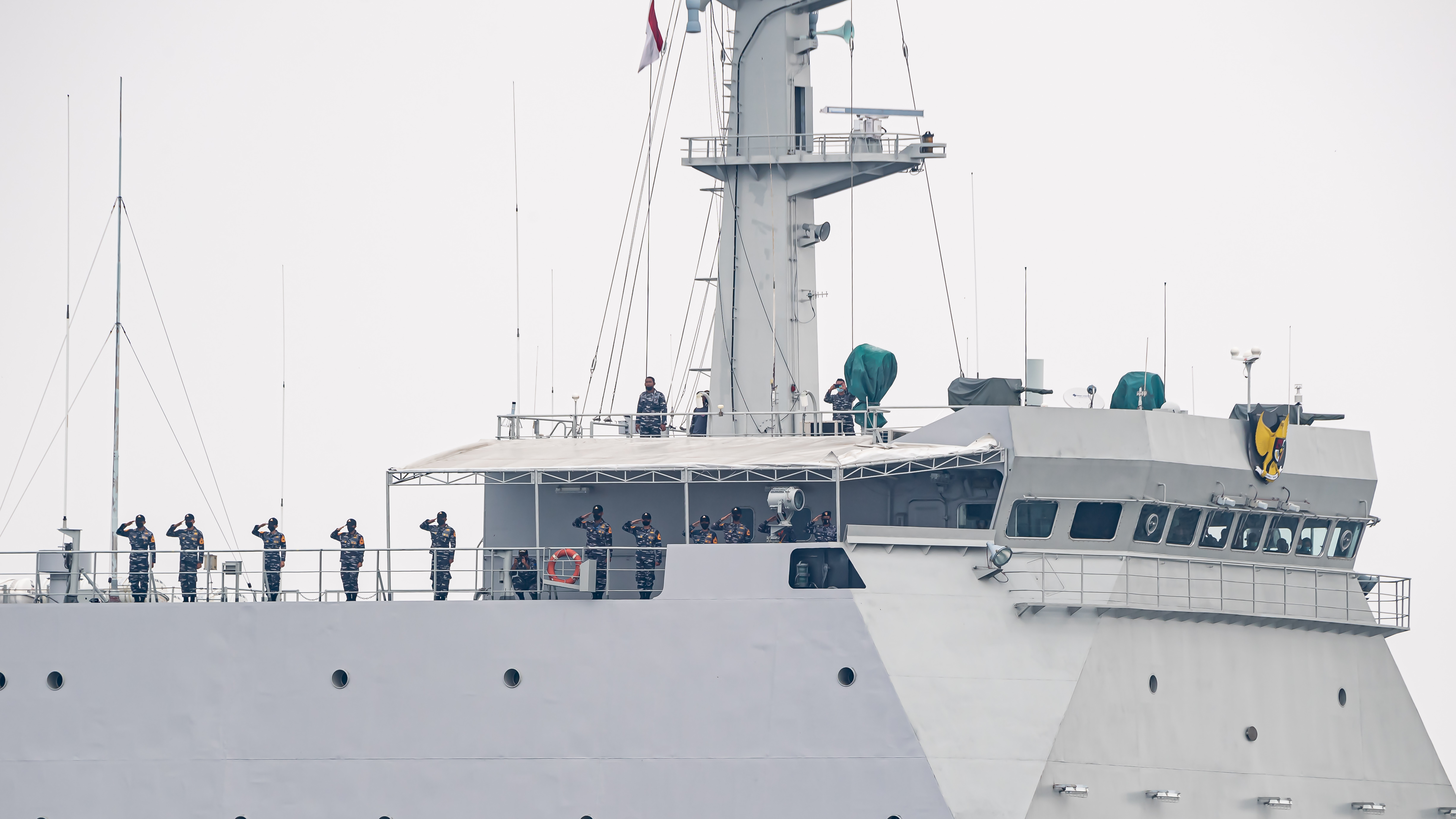 HMCS Calgary visits Indonesia, exercises with Indonesian Navy - Canada.ca